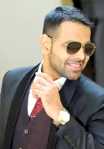 Celebrity Show Hosts / Anchors for Corporates | Artists Collection ...